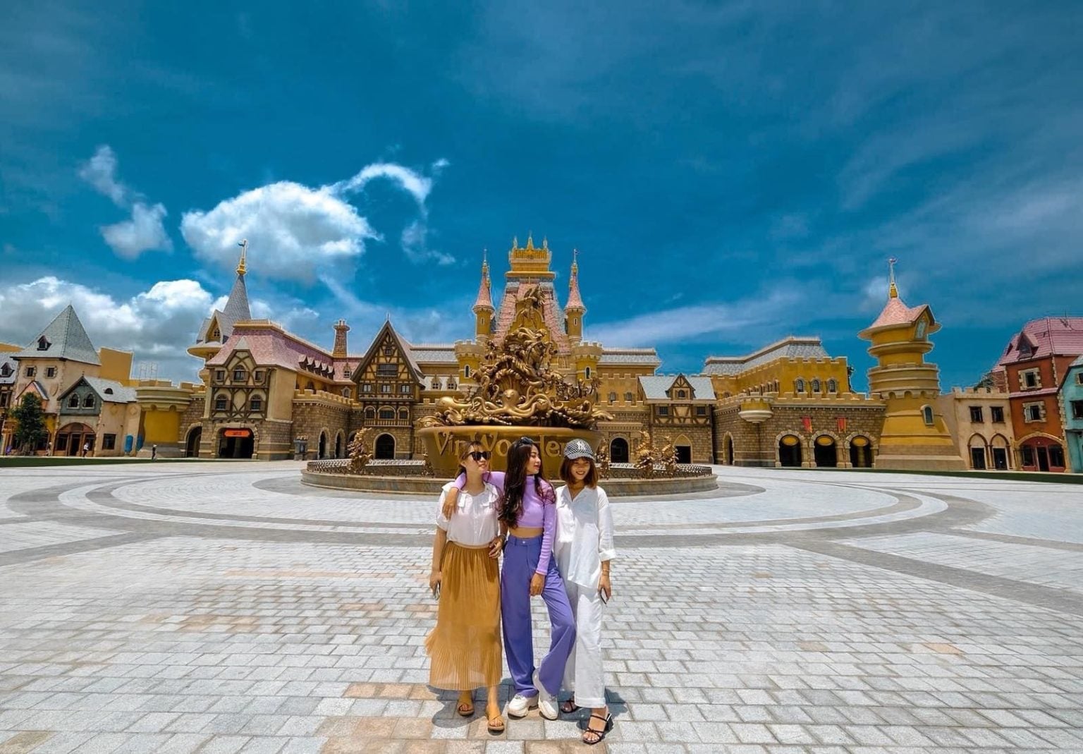 VinWonders Phu Quoc, Vietnam’s Largest Theme Park With Thrilling Rides