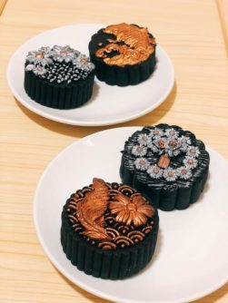 Vietnamese Baker Makes Beautiful Black Mooncakes That Look Like Pieces ...