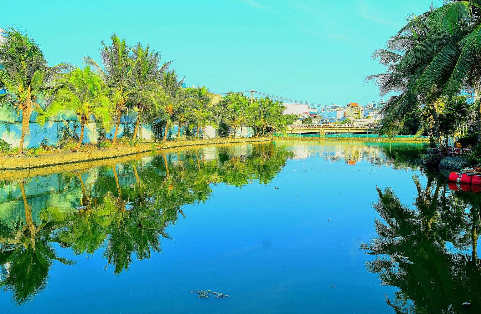 9 Best Riverside Cafes & Restaurants In Saigon For Chill Dinners