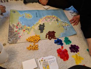 9 Vietnamese Board Games & Tabletop Games To Play