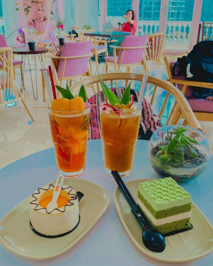 8 Instagrammable Hanoi Cafes With Backdrops For Your Next Photo Sesh