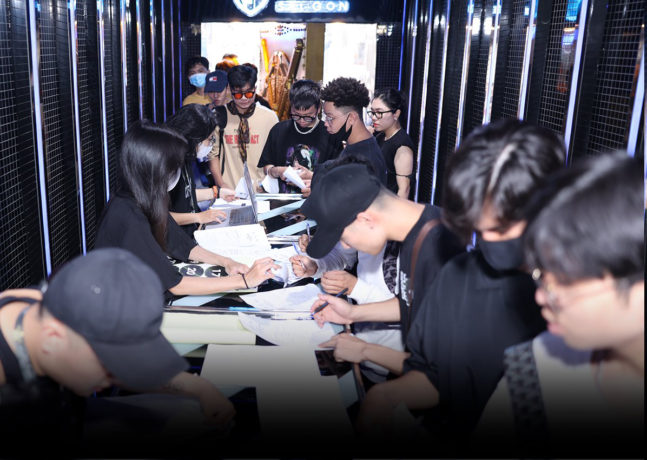 Rappers Line Saigon's Streets For Rap Việt Audition As Hit Show Returns ...