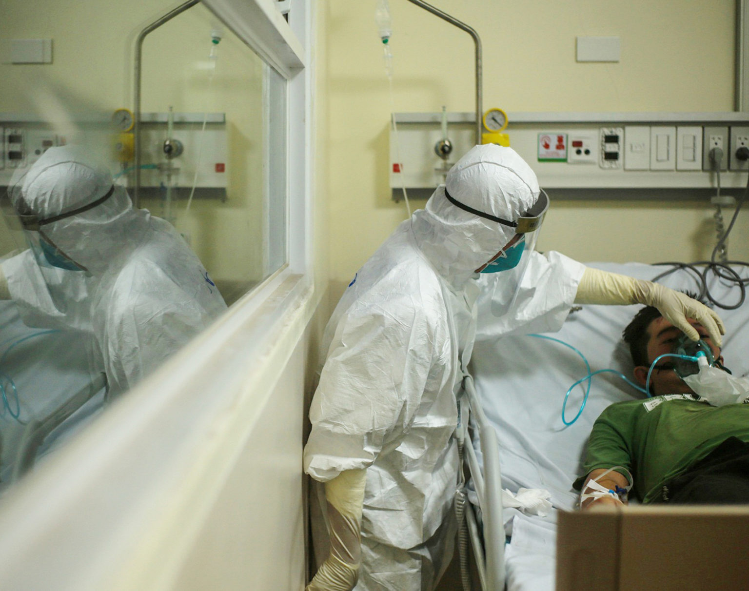 Inside A Saigon Covid-19 Hospital Where Critical Patients Are Treated