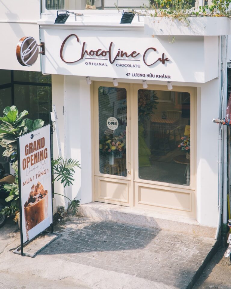 Chocoline Cafe: Saigon Choco-Drink Cafe With Fresh Nama Chocolate