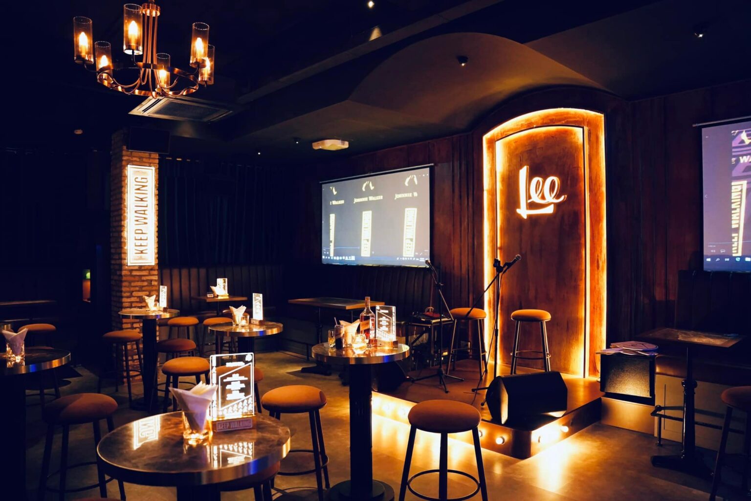 Lee's Lounge: Saigon Hong Kong-Style Bar Hidden Behind A Bookshelf