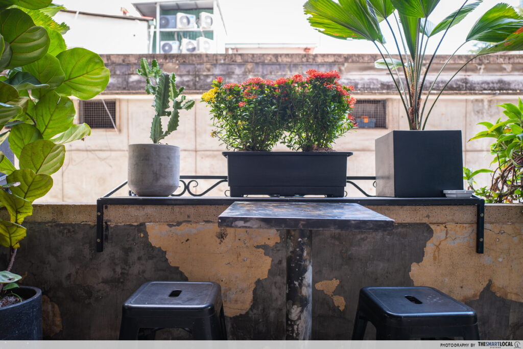 The Alchemist Cafe, Saigon: Goth Cafe With Tattoo, Skulls & Taxidermy