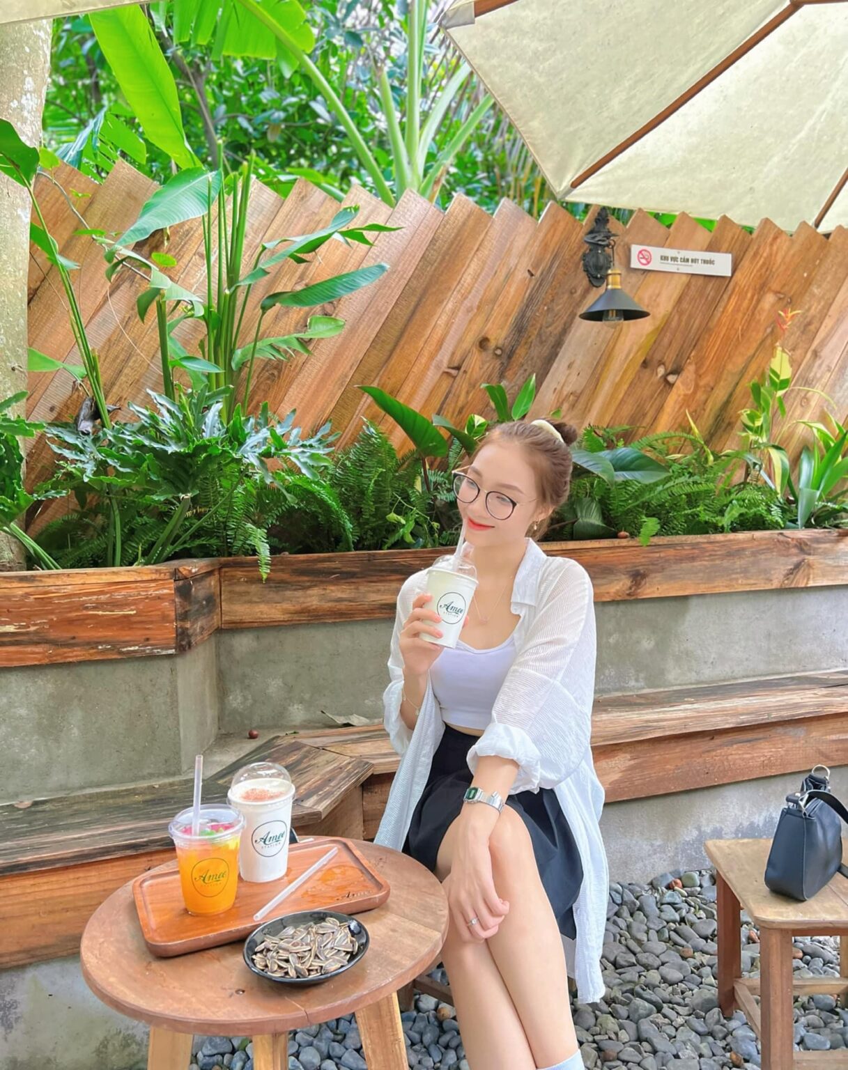 8 Cafés In Đà Nẵng With Christmas Décor To Bring Festive Vibes To Your ...