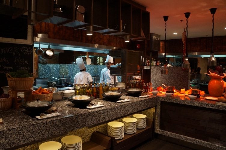 Cafe BLD Buffet, Renaissance Johor Bahru Hotel Review