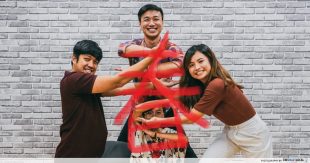 8 Super Extra Group Photo Poses That Will Take "Fun Shot" To Level 99 ...