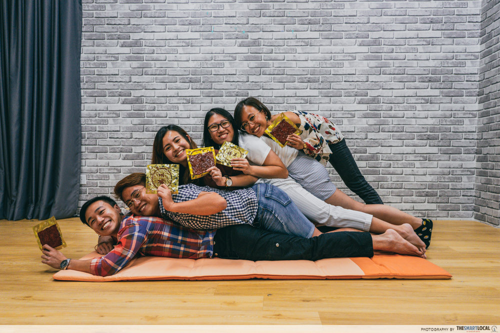 Creative Group Photo Poses Funny Funny PNG Creative Group Photo Poses Funny Funny PNG