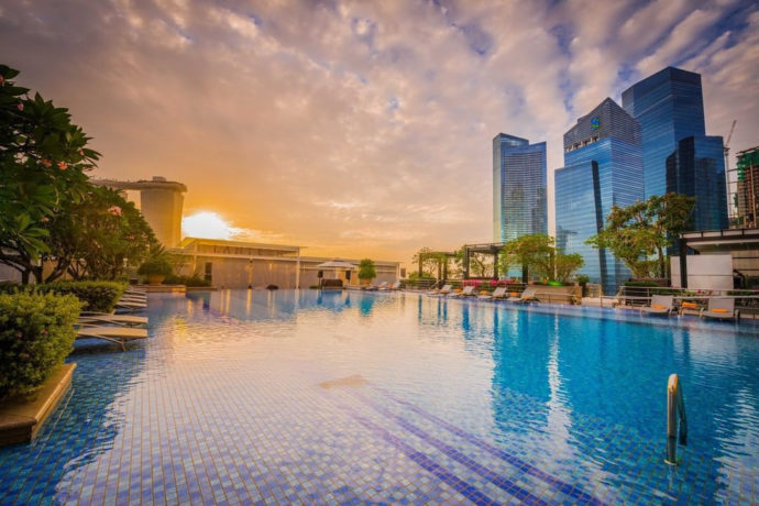 7 Hotels In Singapore With The Biggest Swimming Pools