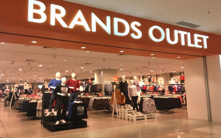 6 Outlet Stores In JB For Cheap Clothes, Shoes, and Bags