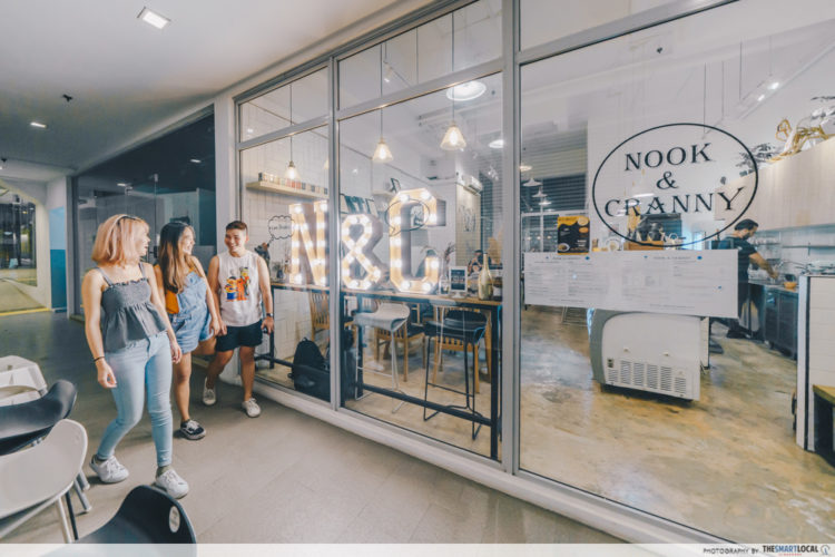 9 Late Night Cafes In Singapore’s Heartlands For Non-Prata Supper Options