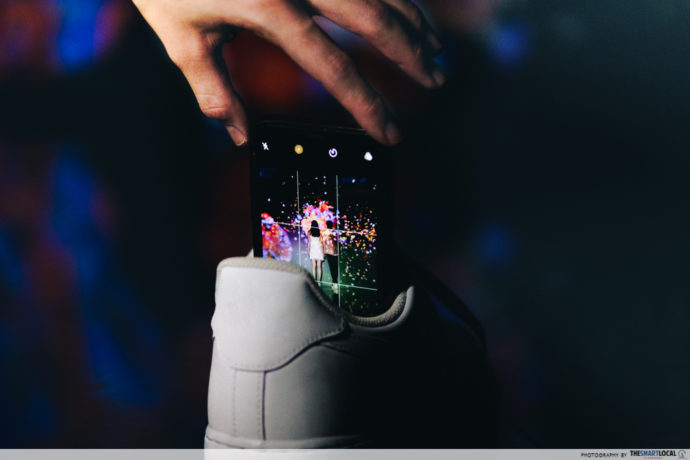 7 Makeshift Phone Tripods For Singaporeans To Avoid Asking Strangers