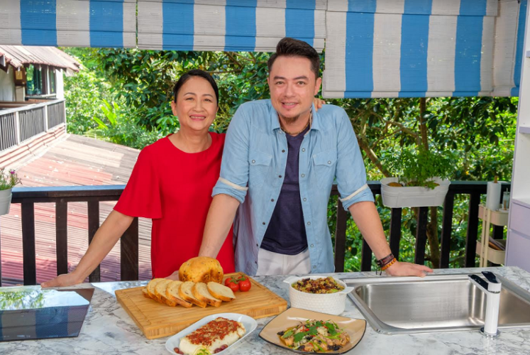 Singtel Now Offers Free Shows To All Singaporeans To Save You From ...