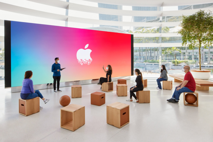 7 Unique Things To Do At Apple's New MBS Store For Those Chionging To ...