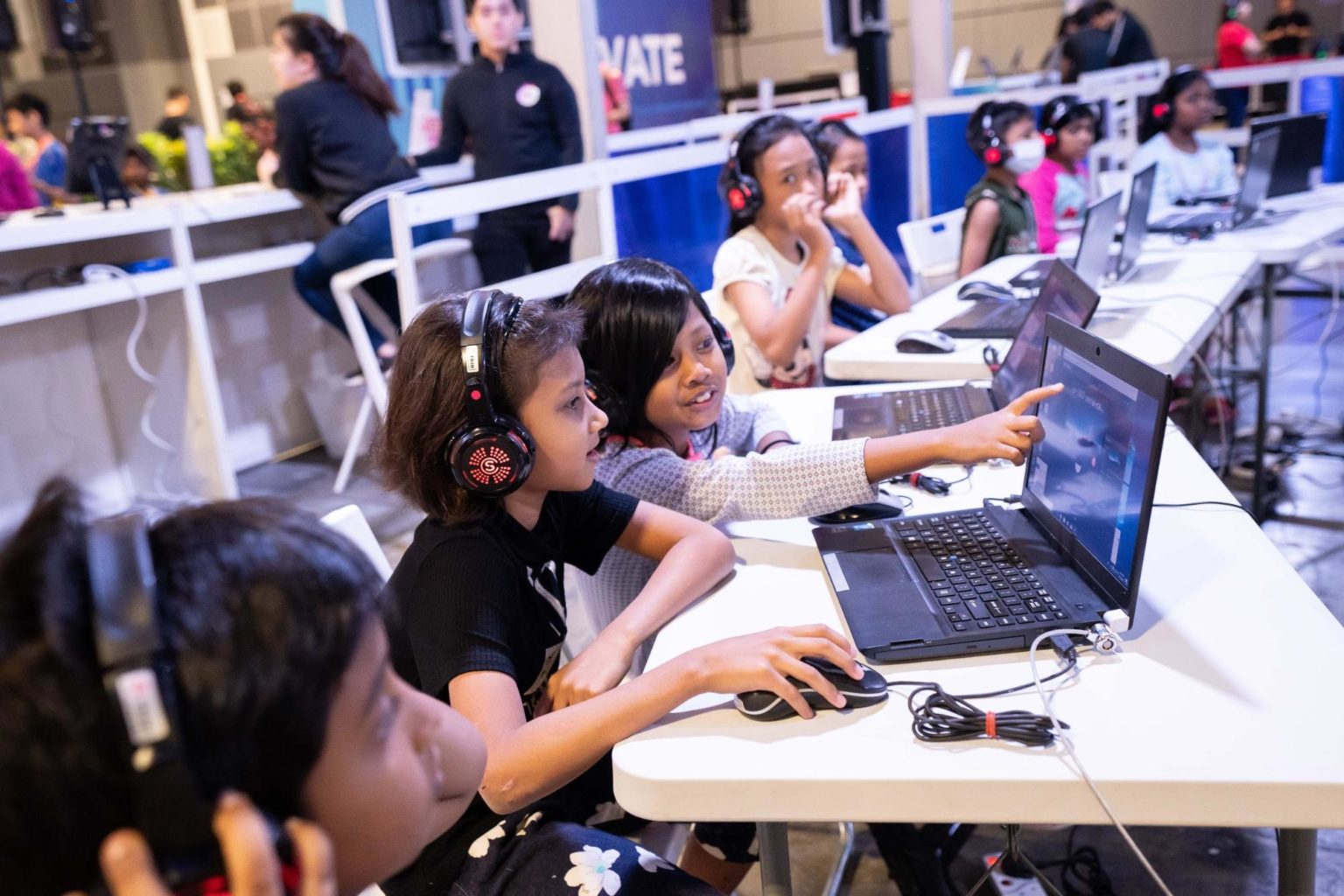 SG:Digital Wonderland Has VR Watch Parties, Esports Tournaments & Free ...