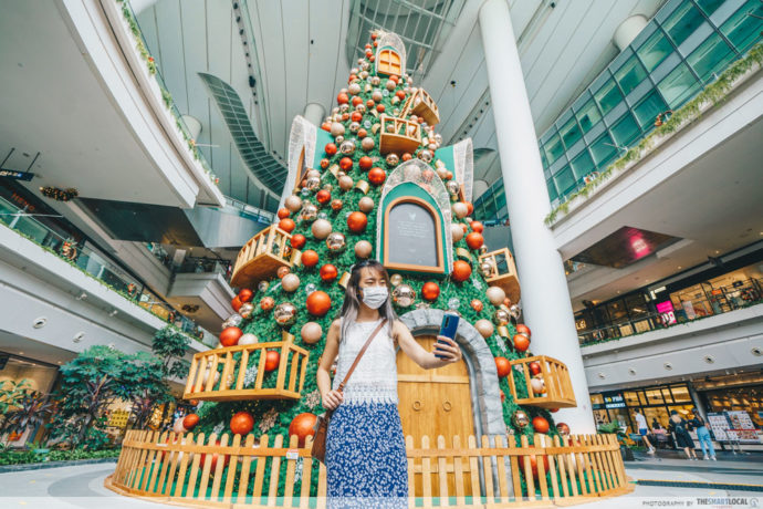 The Star Vista Has A Mega-Sized 20M Christmas Tree & 1-For-1 Deals
