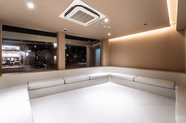 KINN Is A New Muji-Style Capsule Hotel On South Bridge Road That Looks ...