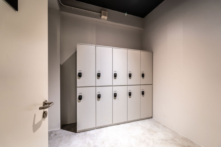 KINN Is A New Muji-Style Capsule Hotel On South Bridge Road That Looks ...