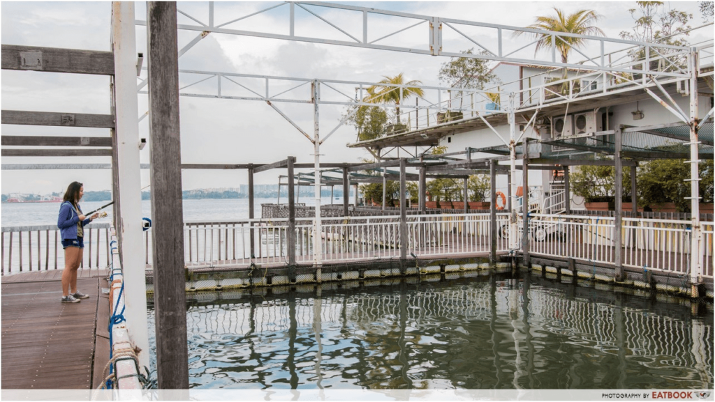 Smith Marine: Floating Restaurant That’s Just A 10-Min Ferry Ride Away
