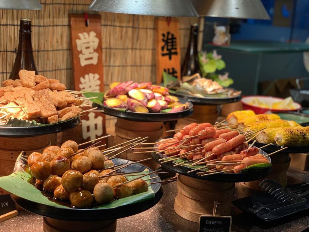 8 Buffet Places In Singapore To Treat Your Family To After A Pay Raise