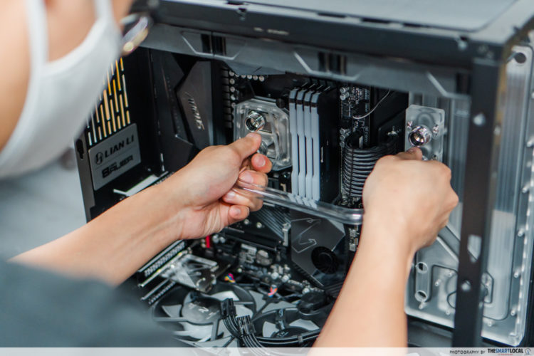 5 Next-Level Custom PC Build Ideas That Will Make All Your Gamer ...