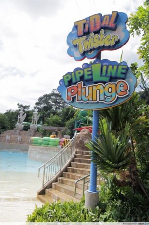 Adventure Cove Waterpark Guide: Cabanas & Thrilling Water Slides
