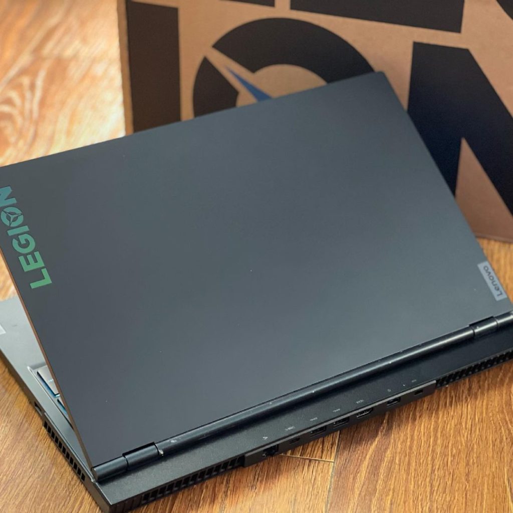 8 Best Gaming Laptops In Singapore So Powerful They’ll Make You Final ...