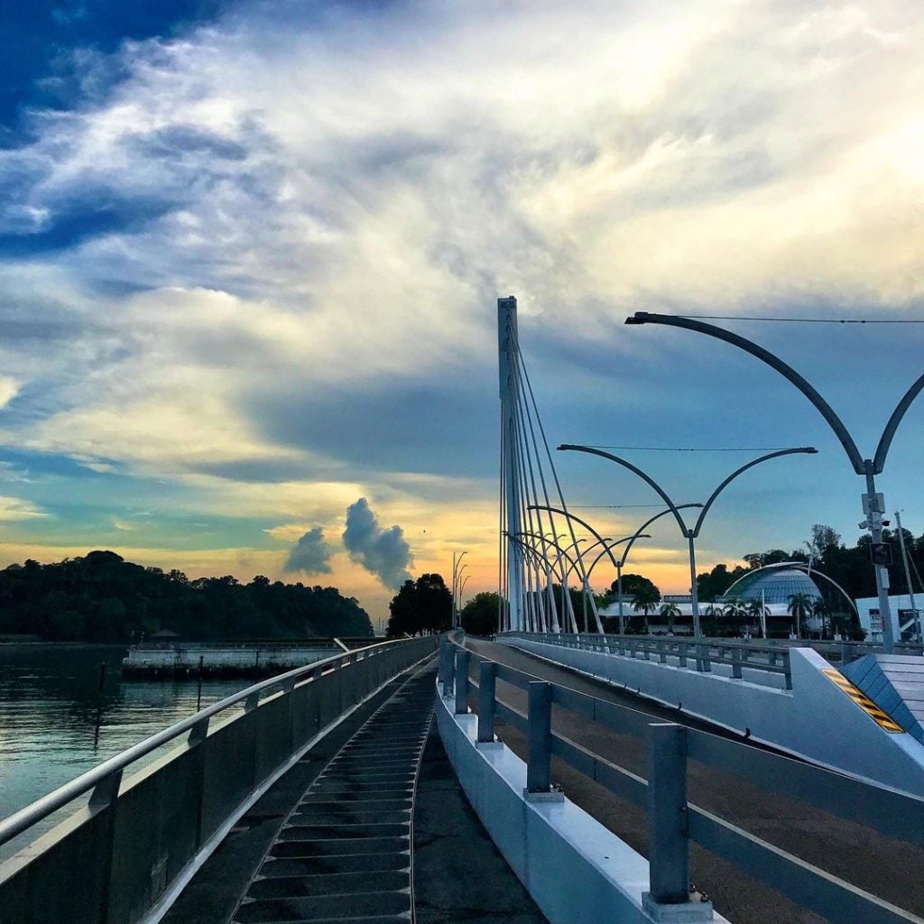 Keppel Bay: Tiny Island With Marina Views & Waterfront Cafes Near VivoCity