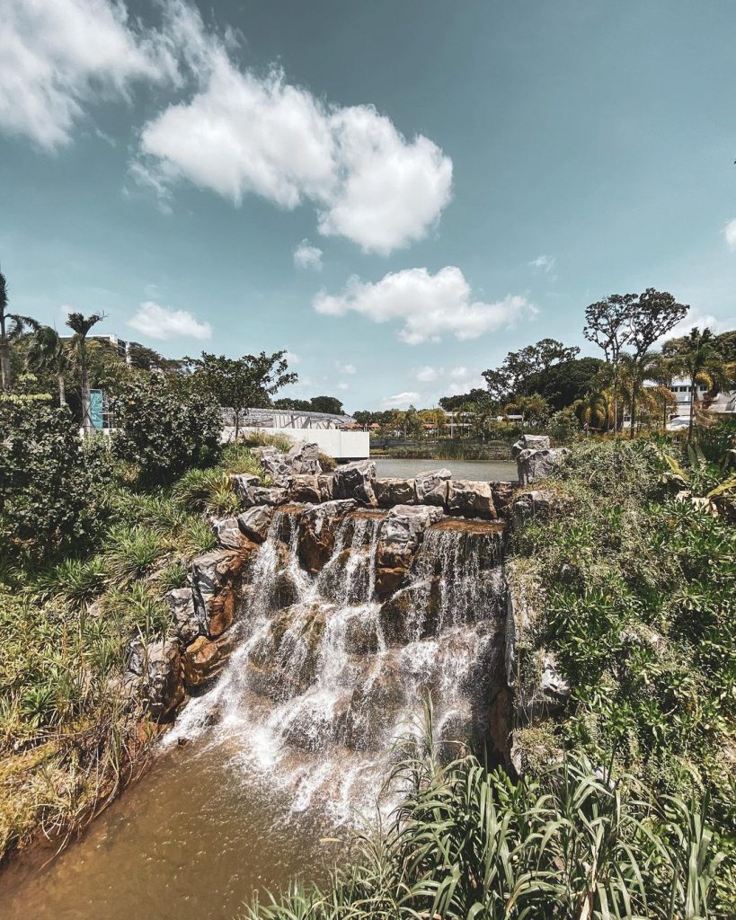 Yunnan Garden: Hidden Spot At NTU With Waterfalls & Pavilions