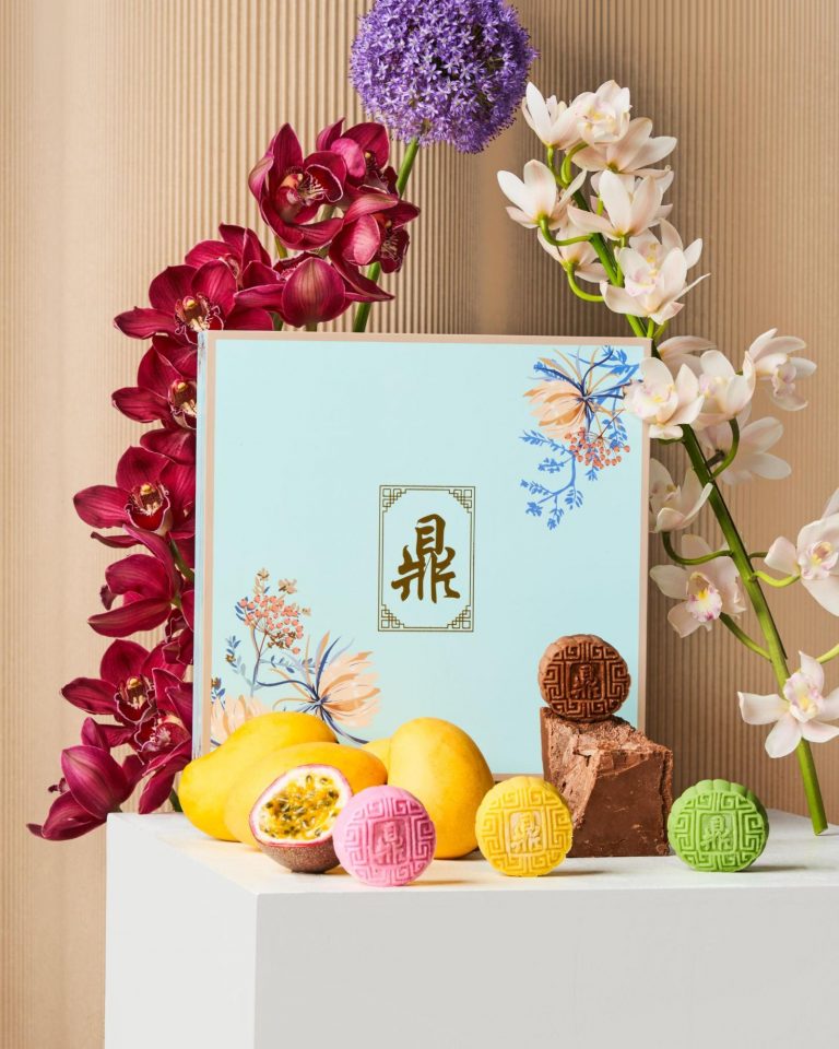 8 Pretty Mooncake Boxes To Get In 2021 To Repurpose After Mid-Autumn
