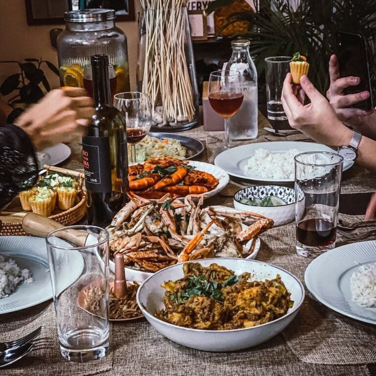 7 Private Home Dining Experiences For Intimate Dates and Family Dinners