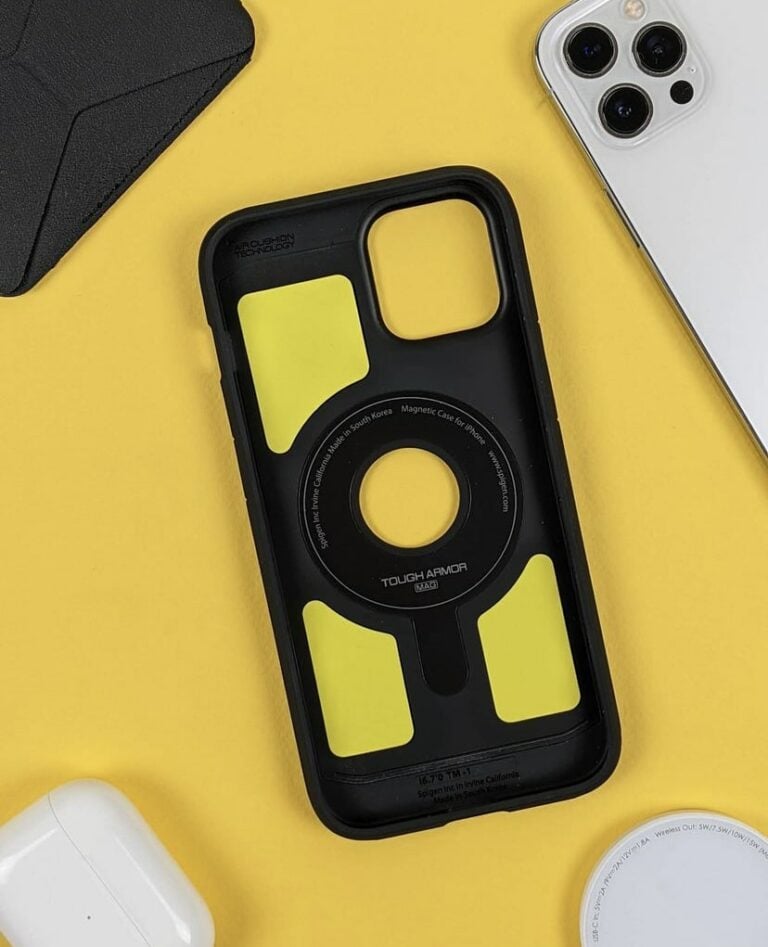 8 Best Heavy-Duty Phone Cases To Protect Your Phone From Damage