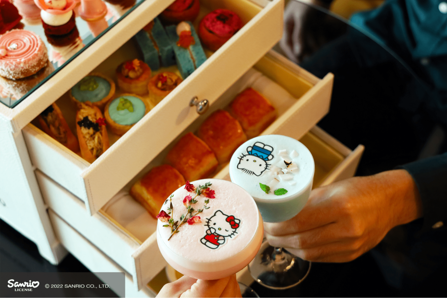 Fairmont Singapore Has A New Hello Kitty Staycation In March 2022