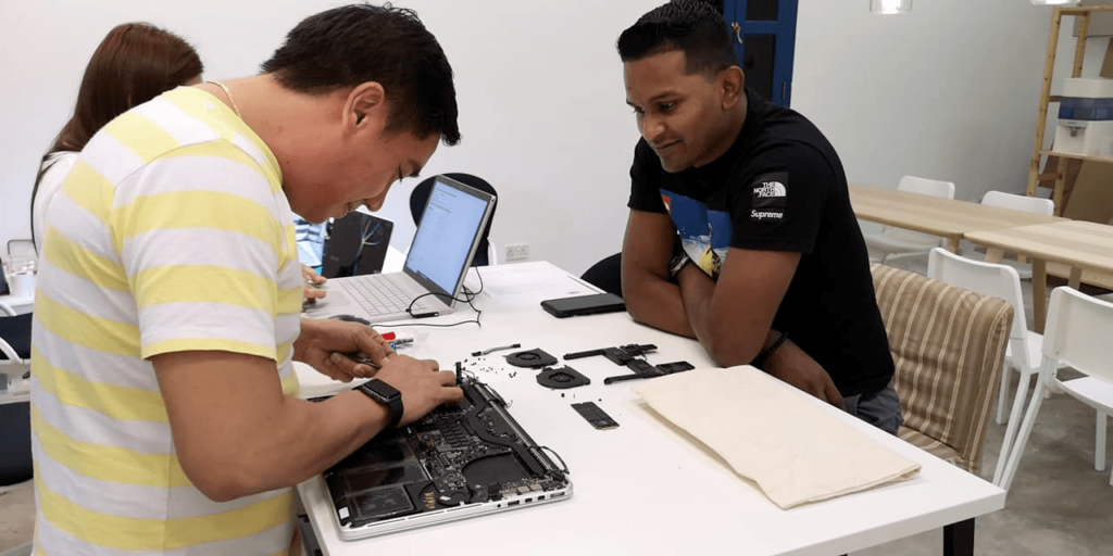 11 Best Phone Repair Shops To Fix Smartphones In Singapore