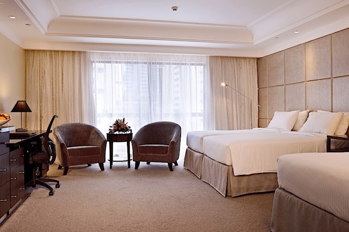11 Big Hotel Rooms In Singapore To Jio Your Friends For Staycay