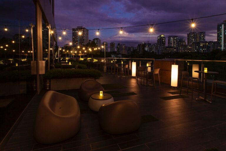 10 Unique Food Courts In Singapore To Feed Your Camera First