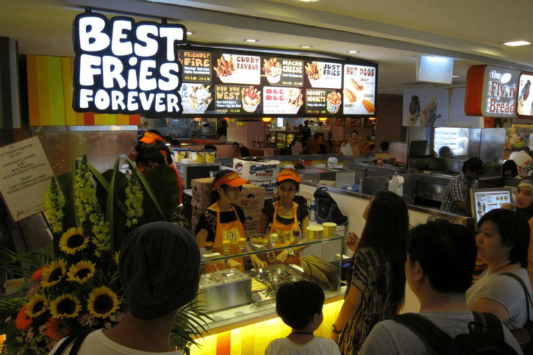 7 Old Fast Food Chains 80s & 90s Kids Know That Need To Return
