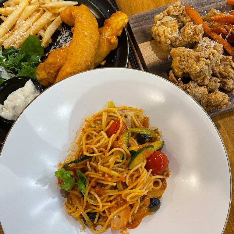 8 Late-Night Food Spots Around Town For A Midnight Snack