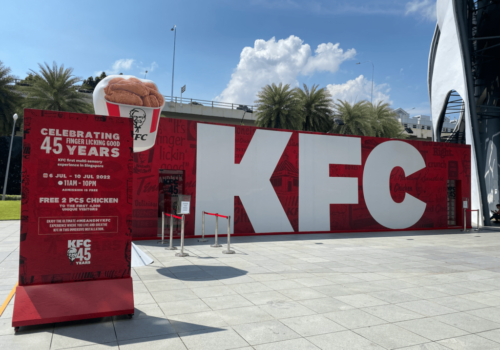 KFC Pop-Up At Vivo Has Claw Machine, Neon Photo Ops & Freebies