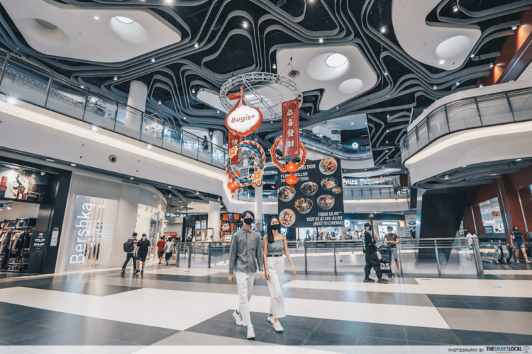 Bugis Town Has Glow In The Dark Art Jamming & A Giant Vans Pop-Up