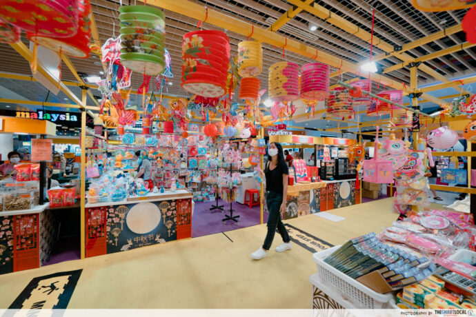 AMK Hub Mid Autumn Fair Has MSW Durian & Mala Lobster Mooncakes