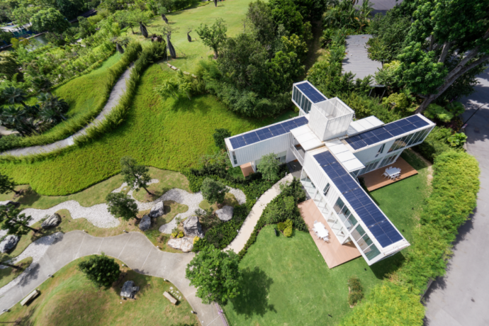 Garden Pod - New Hotel At Gardens By The Bay With Container Rooms