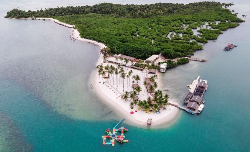 7 Island-Hopping Ideas From Batam For A Nearby “Maldives” Experience