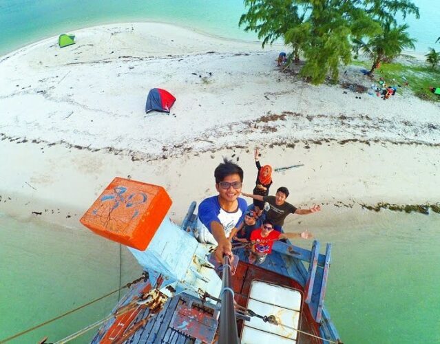 7 Island-Hopping Ideas From Batam For A Nearby “Maldives” Experience