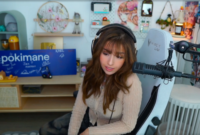 7 Famous People That Use Secretlab, From Pokimane To Jose Mourinho