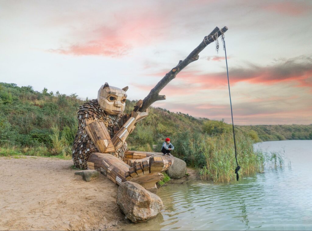 Explorers of Sentosa: 4 New Giant Sculptures At Palawan Beach