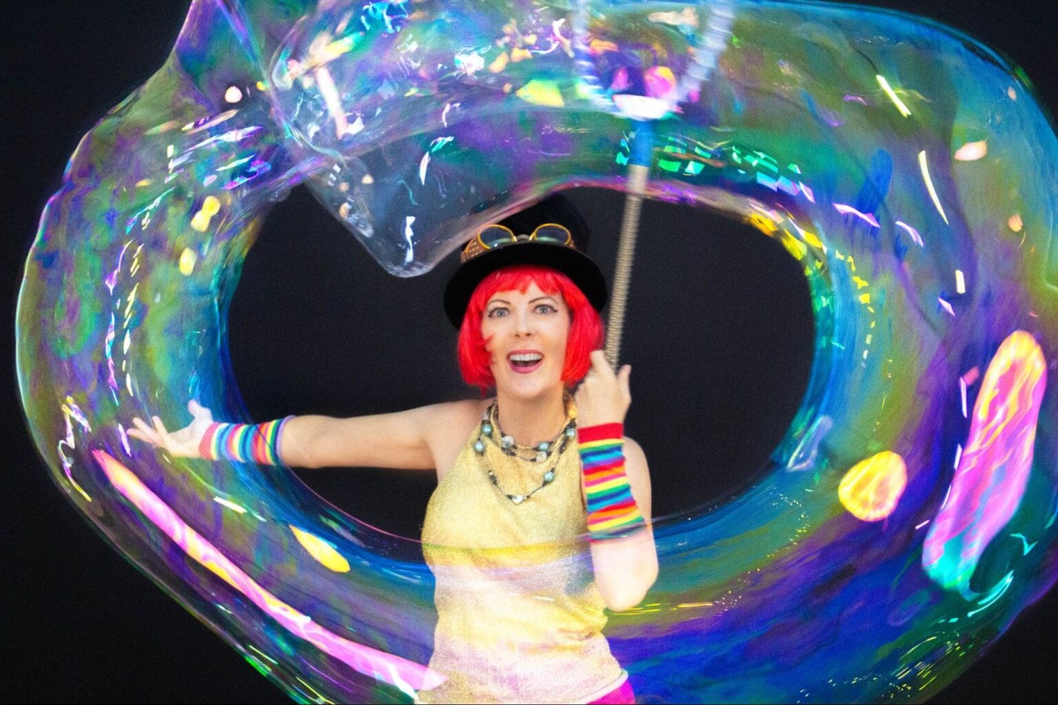 Christmas At KINEX - Free Bubble Show, Fun Workshops & Photo Ops