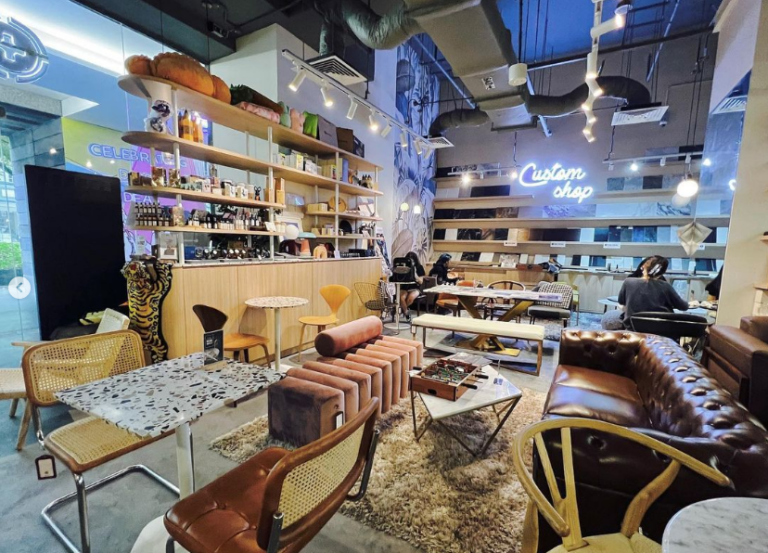 9 Unique Cafes In Singapore With & Food, Activities & Unique Shops